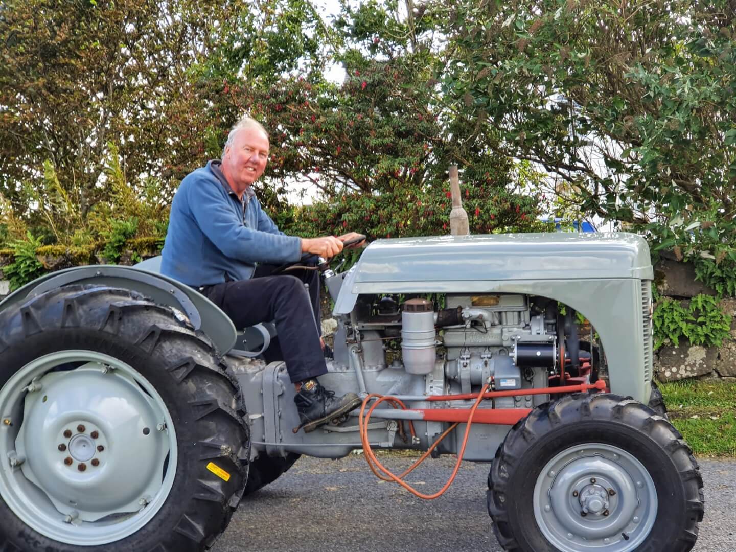 The Return of the Happy Farmer - Persabus